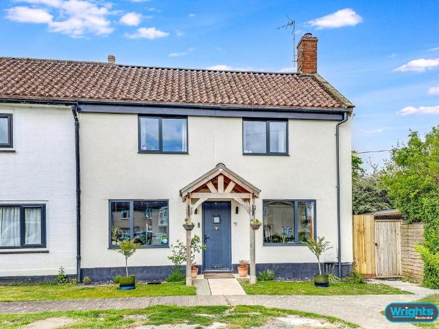 4 bedroom semi detached house for sale