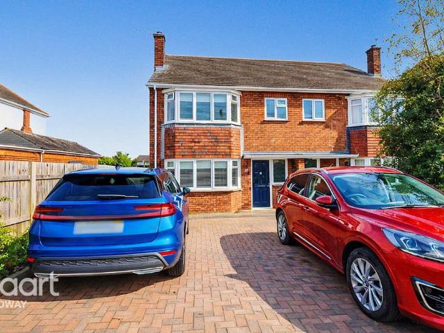 4 bedroom semi detached house for sale