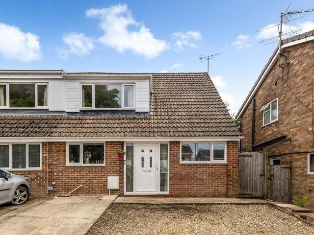 4 bedroom semi detached house for sale