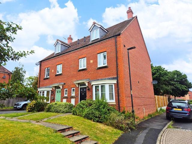 4 bedroom semi detached house for sale