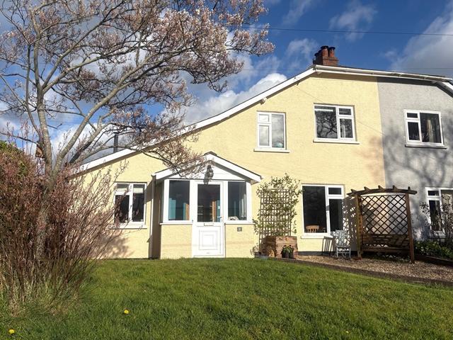 4 bedroom semi detached house for sale