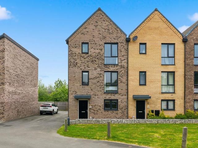 4 bedroom semi detached house for sale