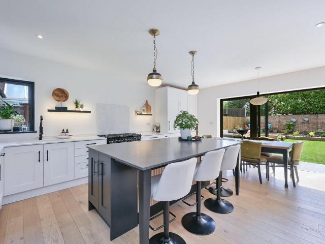 4 bedroom semi detached house for sale