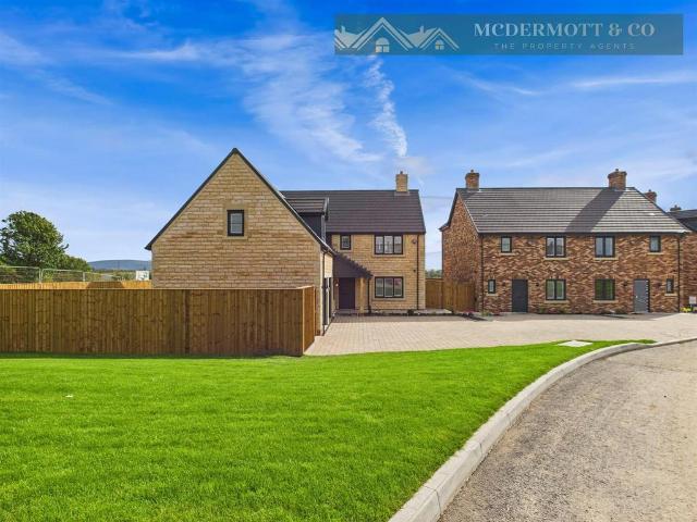 4 bedroom semi detached house for sale