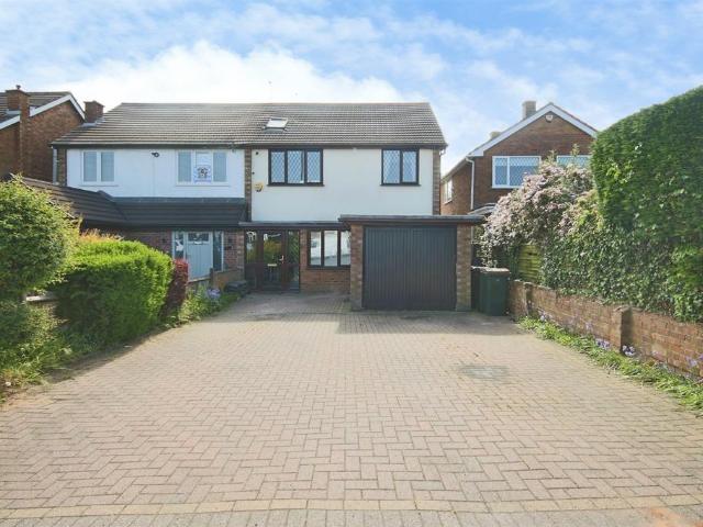 4 bedroom semi detached house for sale