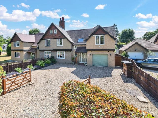 4 bedroom semi detached house for sale