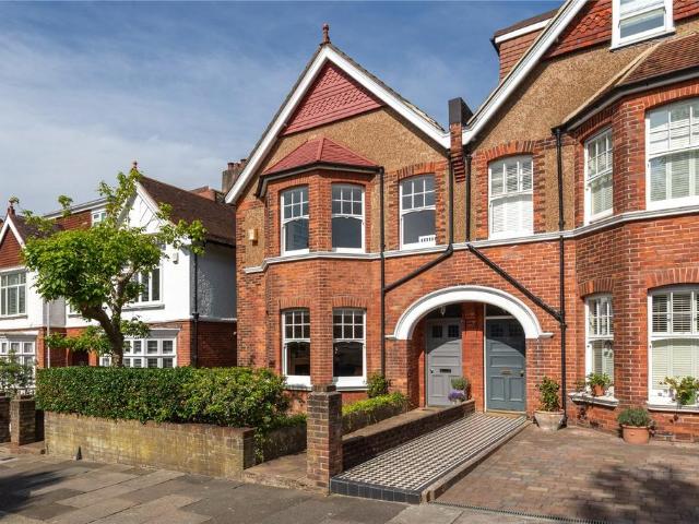 4 bedroom semi detached house for sale