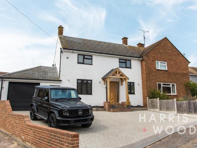 4 bedroom semi detached house for sale