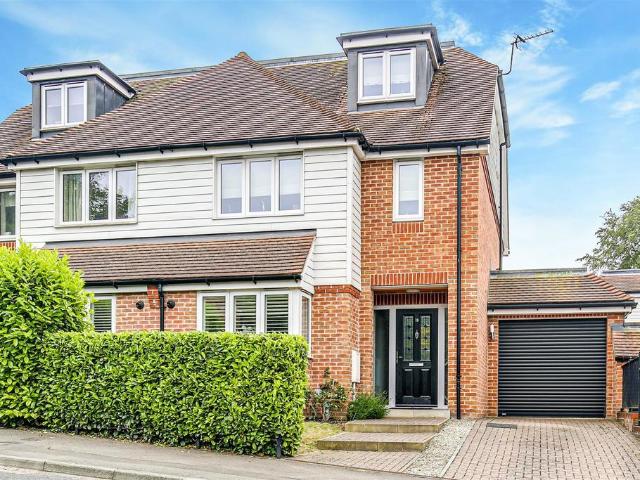 4 bedroom semi detached house for sale