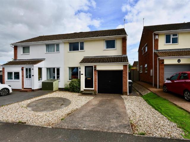4 bedroom semi detached house for sale