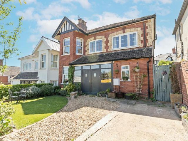 4 bedroom semi detached house for sale