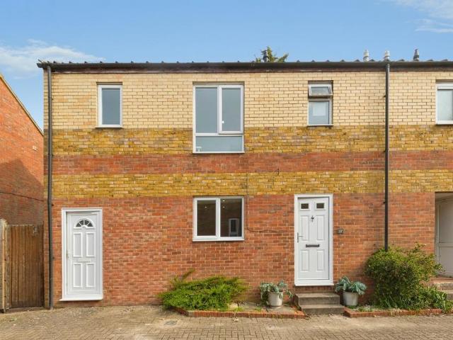 5 bedroom semi detached house for sale