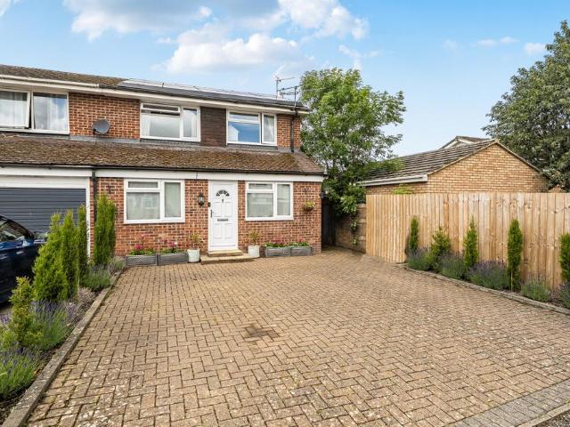 4 bedroom semi detached house for sale