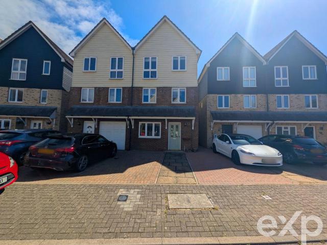 4 bedroom semi detached house for sale