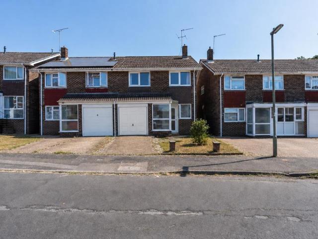 4 bedroom semi detached house for sale