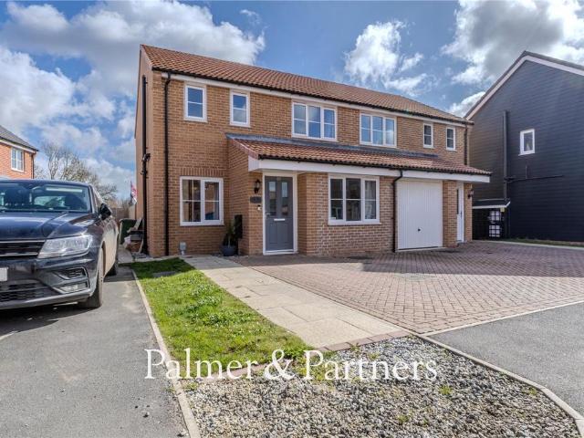 4 bedroom semi detached house for sale