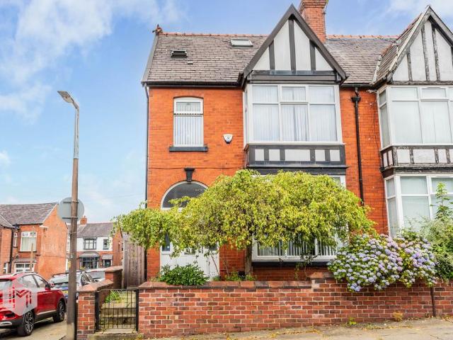 4 bedroom semi detached house for sale