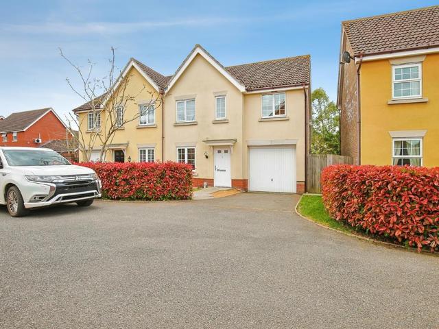 4 bedroom semi detached house for sale