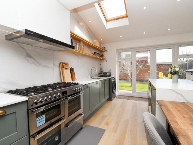 4 bedroom semi detached house for sale