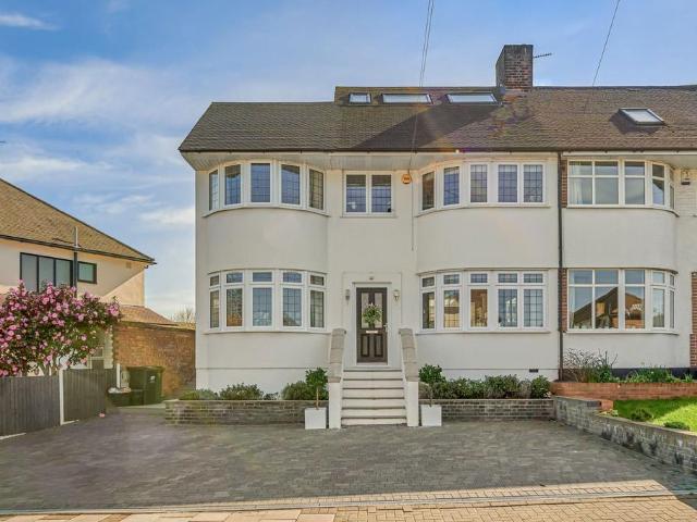 4 bedroom semi detached house for sale