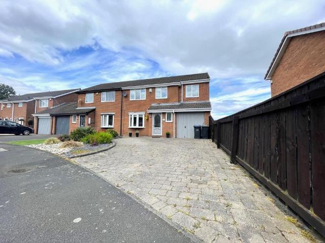 4 bedroom semi detached house for sale