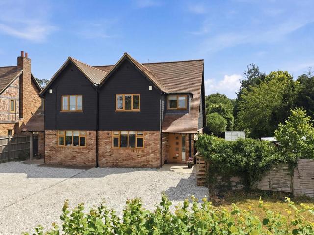 4 bedroom semi detached house for sale