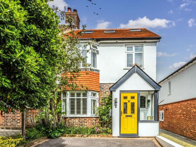 4 bedroom semi detached house for sale