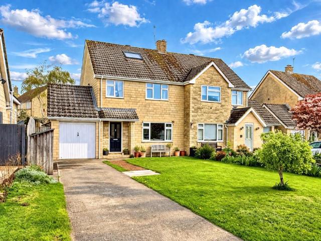 4 bedroom semi detached house for sale