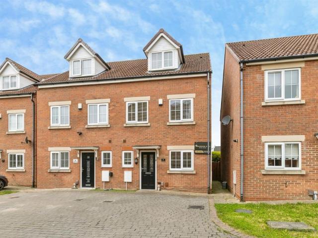 4 bedroom semi detached house for sale
