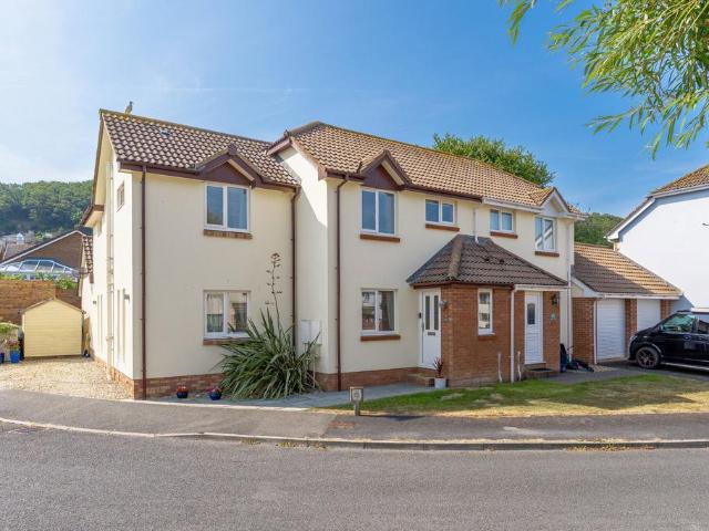 4 bedroom semi detached house for sale