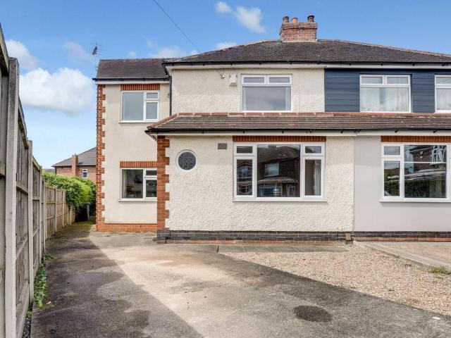 4 bedroom semi detached house for sale