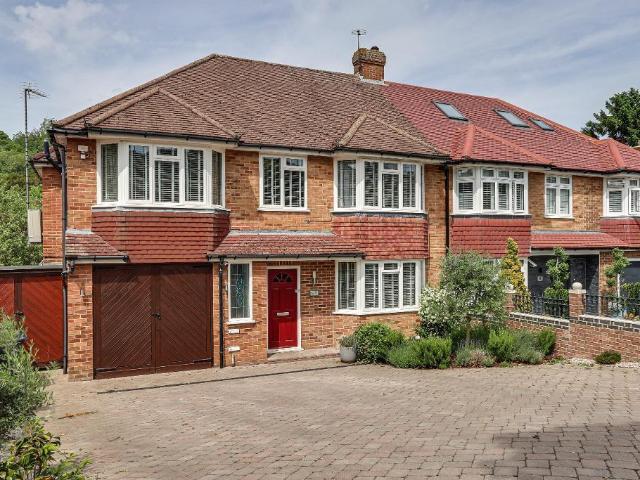 4 bedroom semi detached house for sale