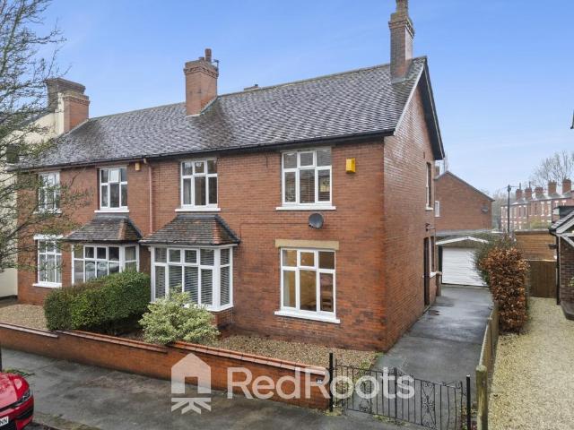 4 bedroom semi detached house for sale