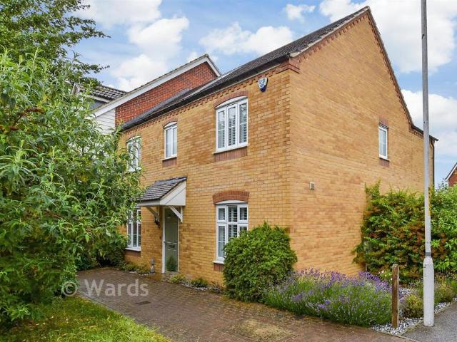 4 bedroom semi detached house for sale