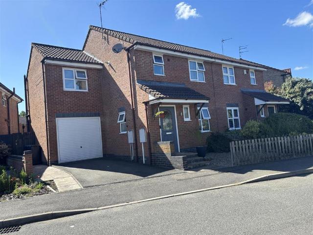 4 bedroom semi detached house for sale