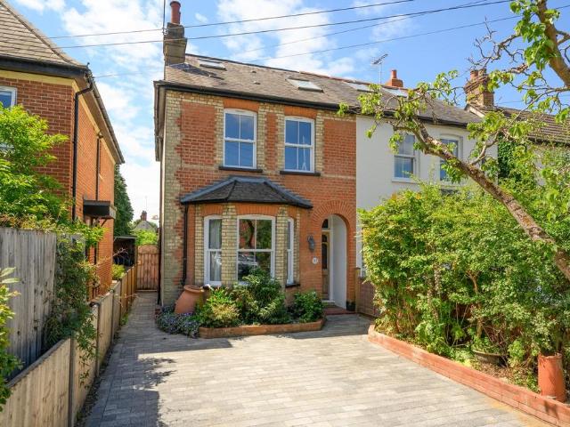 4 bedroom semi detached house for sale