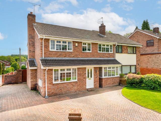 4 bedroom semi detached house for sale