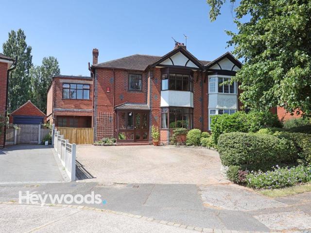 4 bedroom semi detached house for sale
