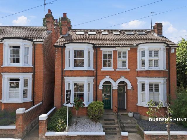 4 bedroom semi detached house for sale