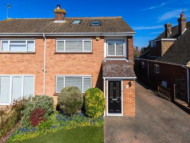 4 bedroom semi detached house for sale