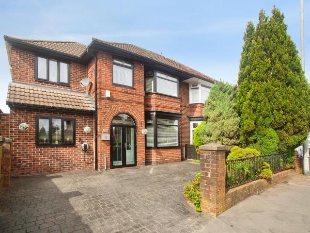 4 bedroom semi detached house for sale