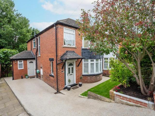 4 bedroom semi detached house for sale