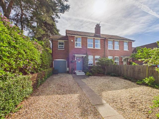 4 bedroom semi detached house for sale