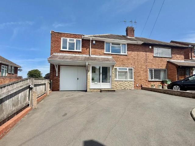 4 bedroom semi detached house for sale