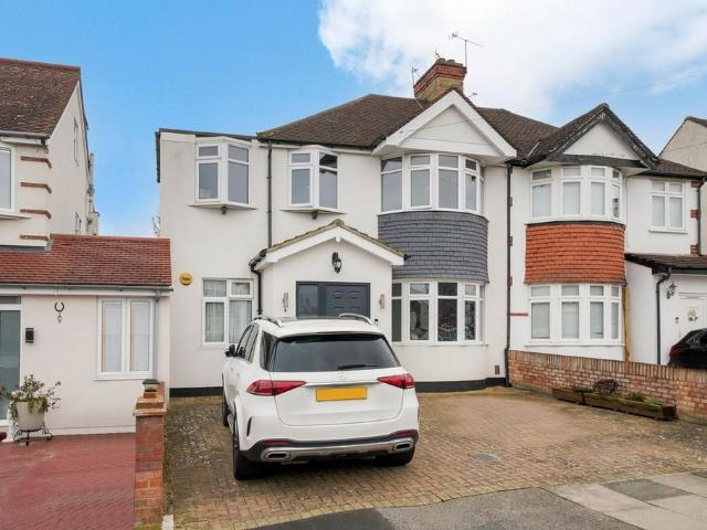 4 bedroom semi detached house for sale