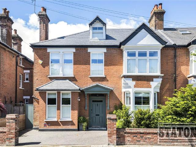 4 bedroom semi detached house for sale