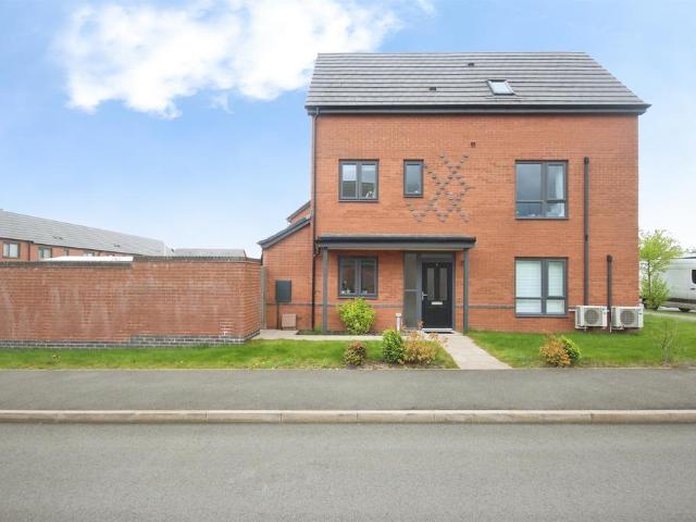 4 bedroom semi detached house for sale