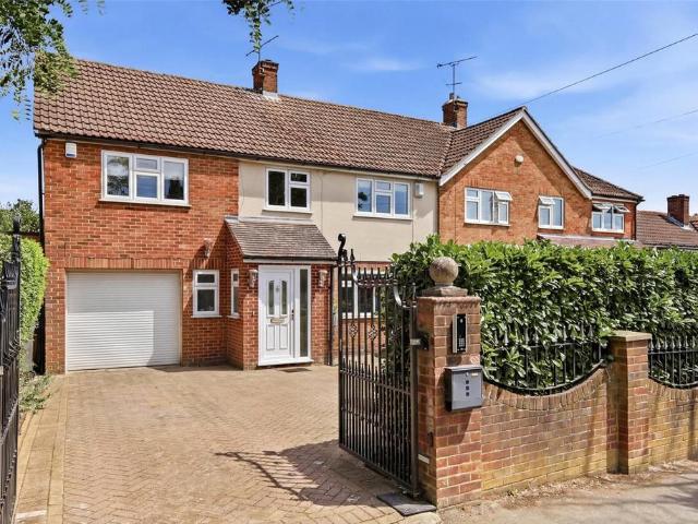 4 bedroom semi detached house for sale