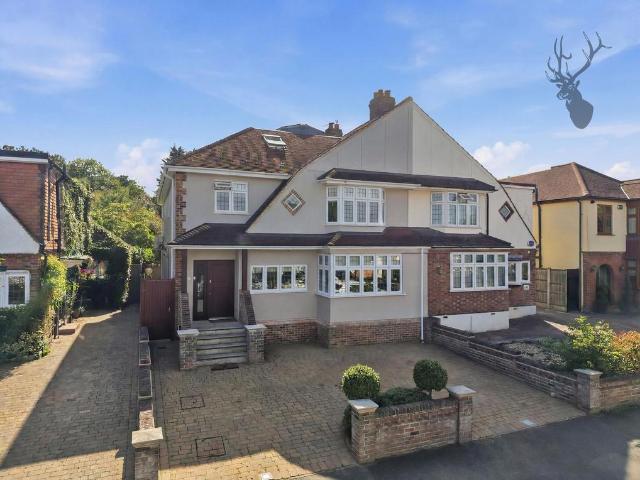 4 bedroom semi detached house for sale