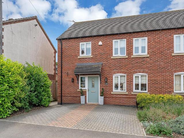 4 bedroom semi detached house for sale